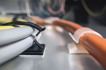 Basette, soluzioni adesive per fascette